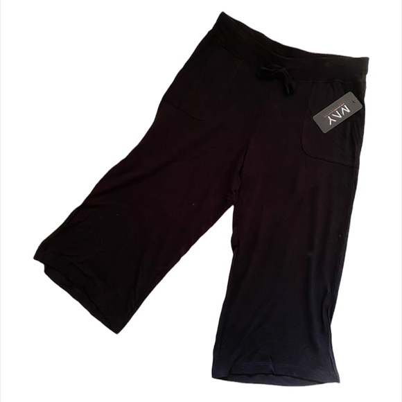 Andrew Marc | Pants & Jumpsuits | Nwt Andrew Marc Soft Lounge Capris ...